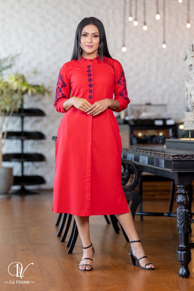 Red Embroidery dress - La Vivente