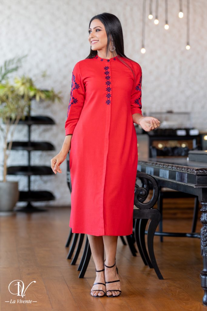 Red Embroidery dress - La Vivente