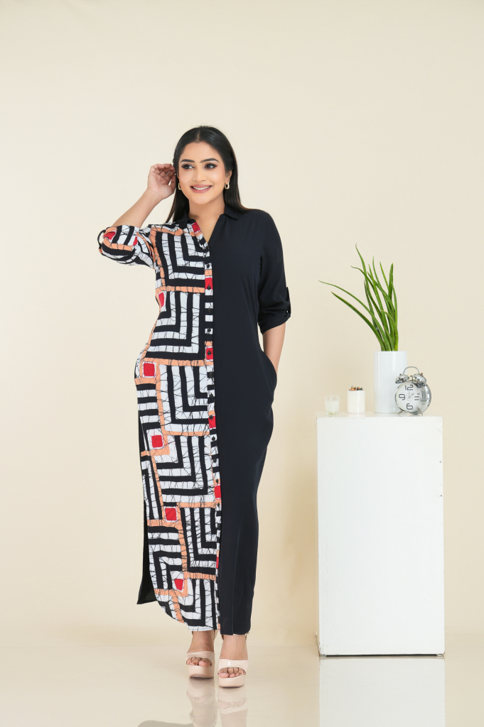Abstract Round Necked Batik Short Dress - La Vivente