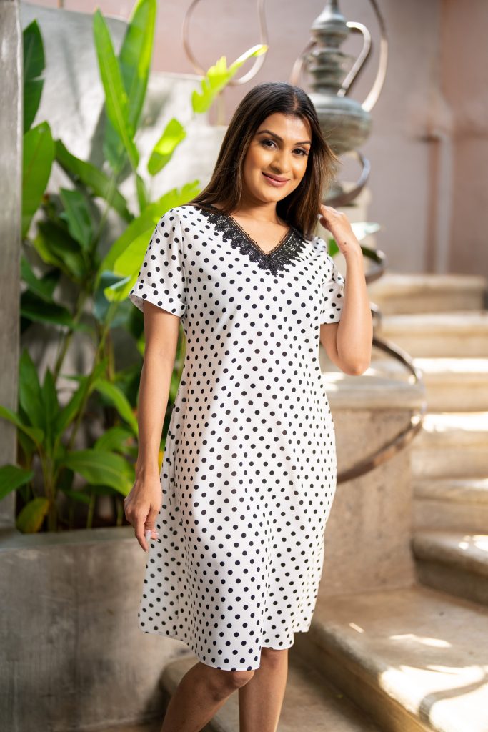 Lace Detailed Polka Dot Short Dress - La Vivente