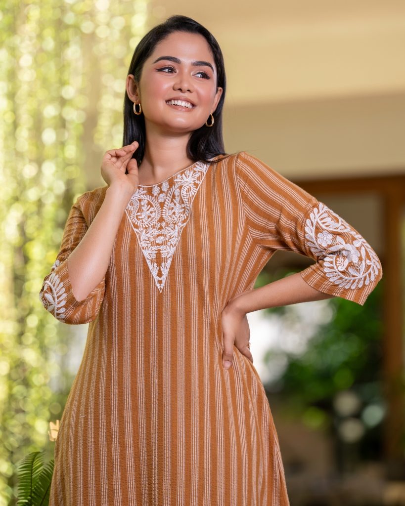 Embroidery Detail Stripe Patterned Midi Dress - La Vivente